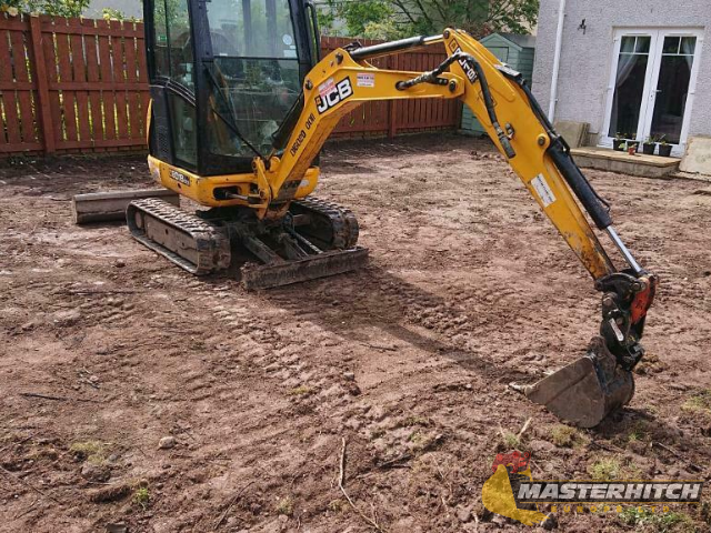 What are the best digger attachments for landscapers? | Masterhitch UK