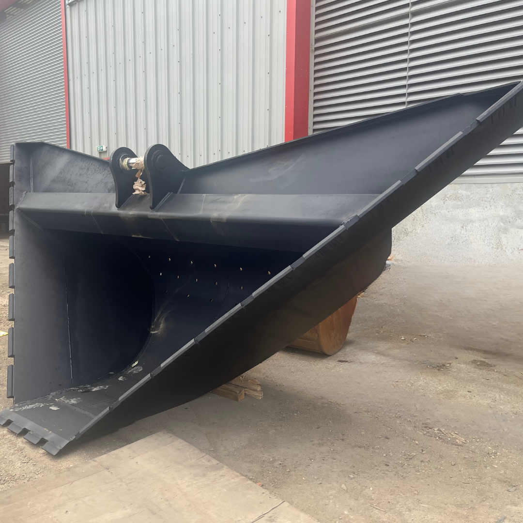 Masterhitch Bespoke Trapezoidal Bucket Project